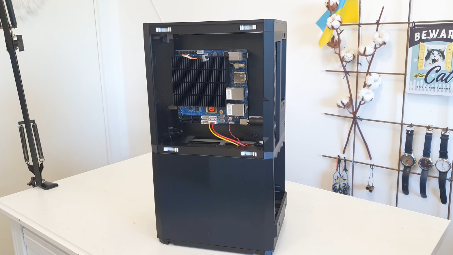 Miyconst Builds Custom SFF NAS with Odroid-H4 Plus Single Board ...